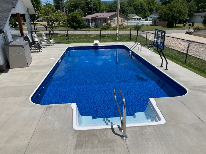 Oliver & Company Pool & Outdoor Living Specialist
